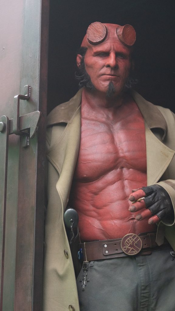 Hellboy – The Crooked Man : Big Red prépare sa sortie mondiale (nouvelles images) ! | Les Toiles ...