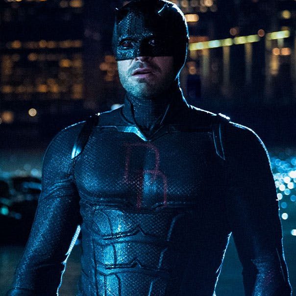 Daredevil – Born Again : Une nouvelle image de la saison 2… Dédé en super-costume noir ! | Les ...